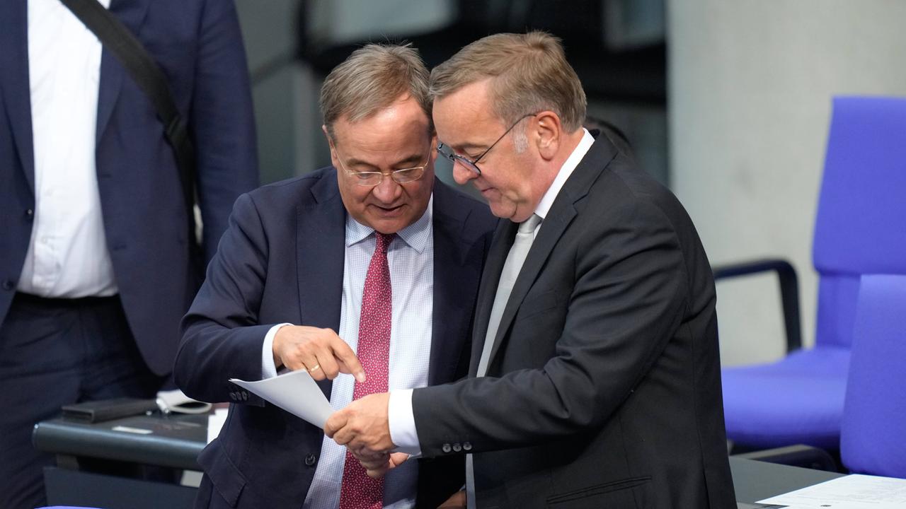 Pistorius und Laschet: Zwillingslook mit Folgen - ZDFheute