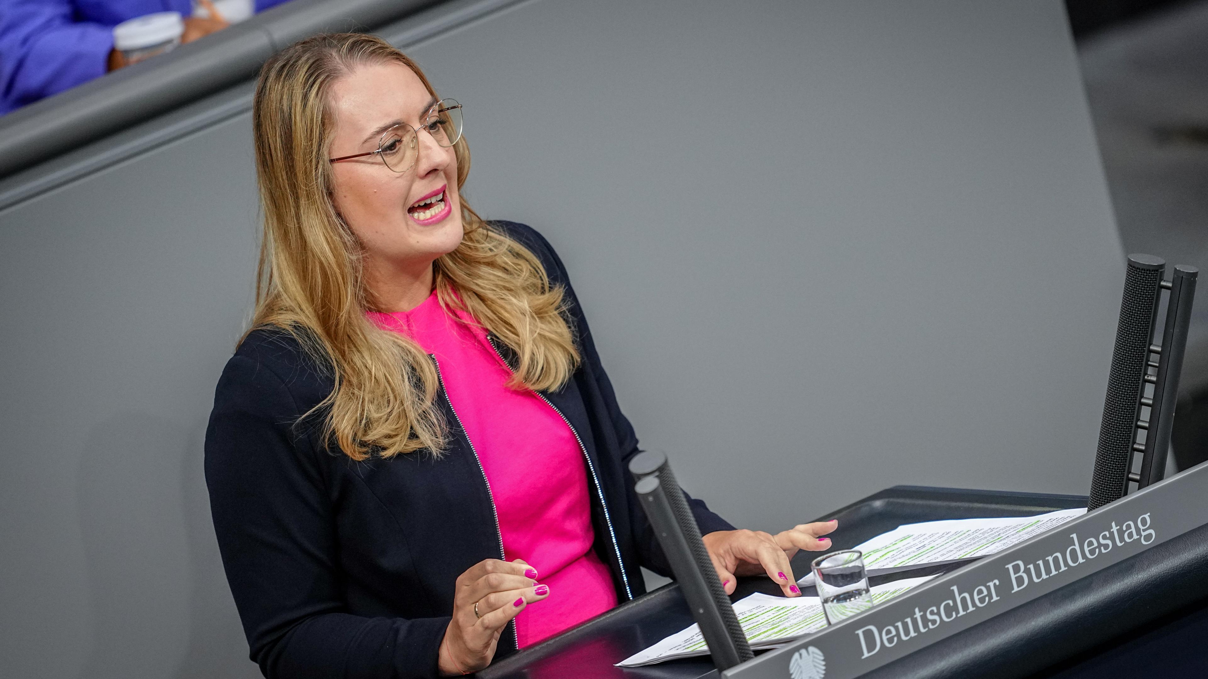 Scholz attackiert Merz im Bundestag: "Sie können es nicht" - ZDFheute