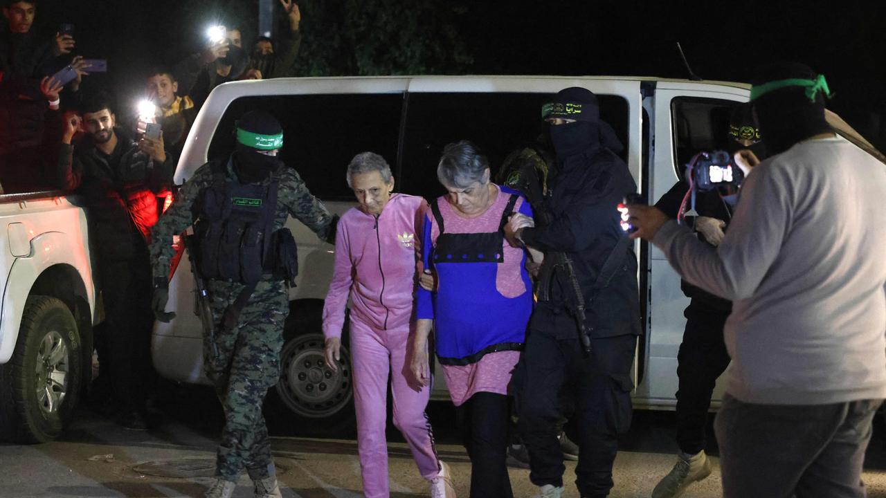 Baerbock: Eine Deutsche unter nun befreiten Geiseln - ZDFheute