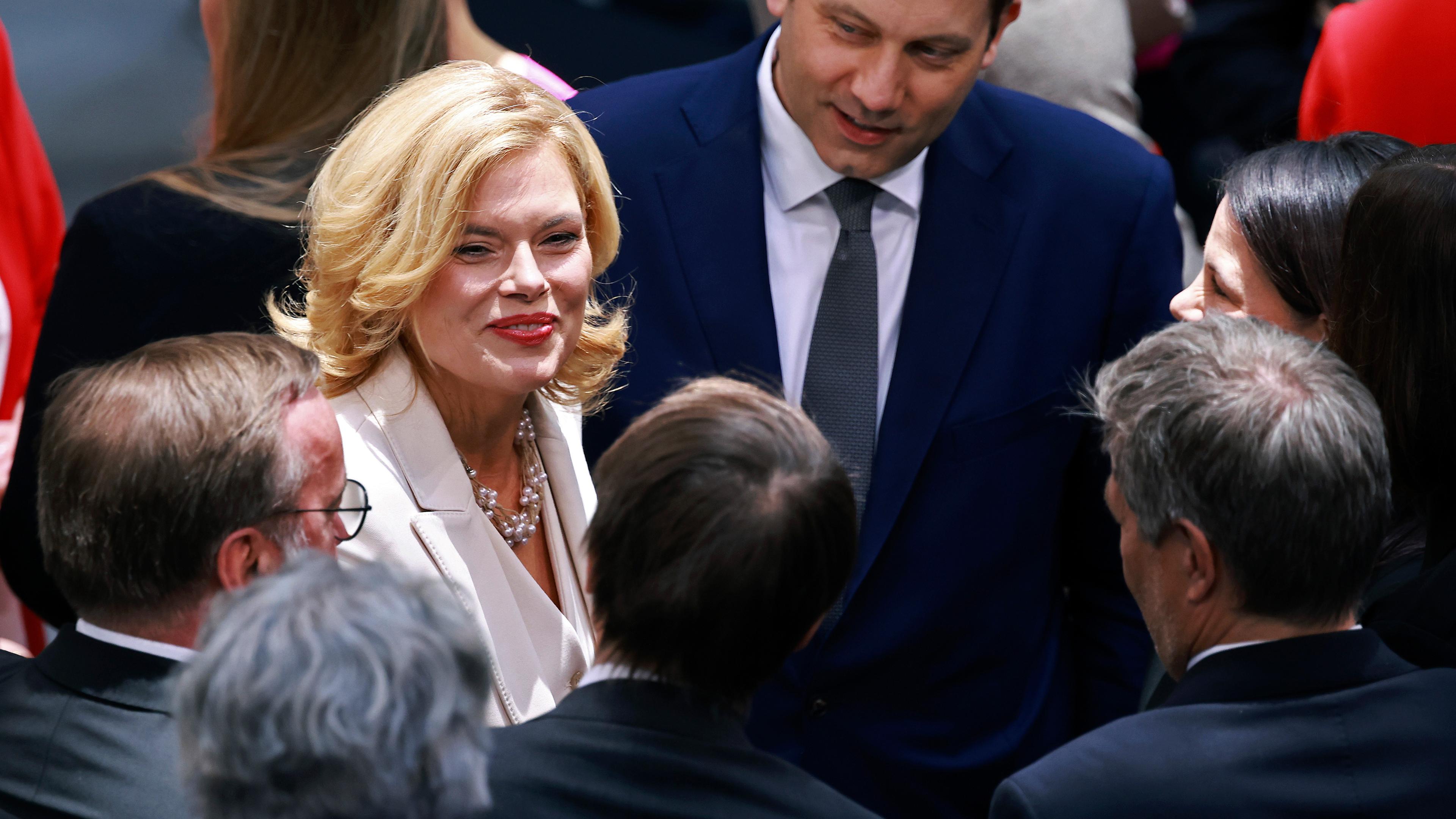 Julia Klöckner - Aktuelle Nachrichten und Hintergründe - ZDFheute