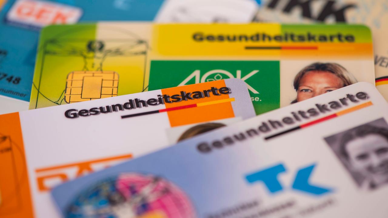 Krankenkassen fordern: Gleiche Chancen auf Arzttermine - ZDFheute