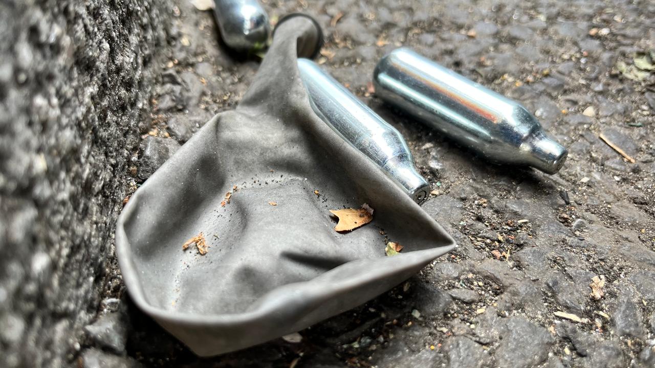 Lachgas als Droge: Wie eine Stadt Jugendliche schützen will - ZDFheute