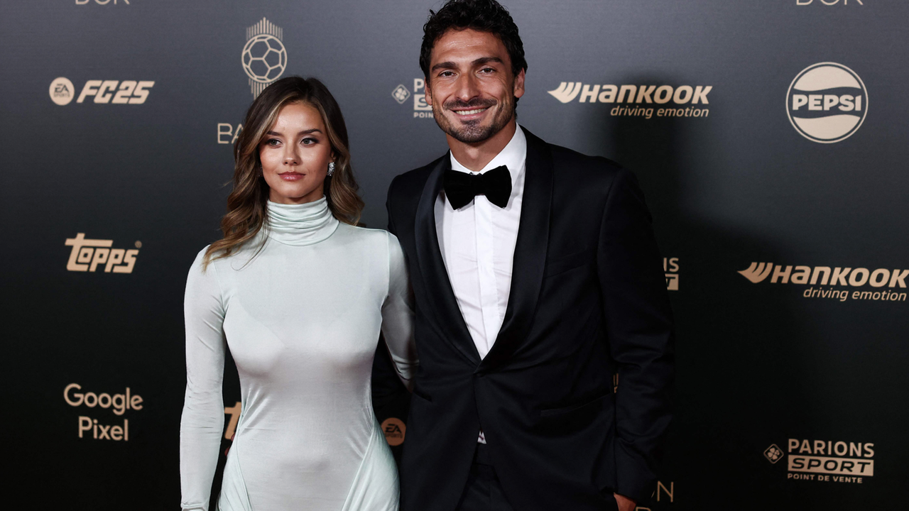 Mats Hummels zeigt sich mit neuer Freundin - ZDFheute