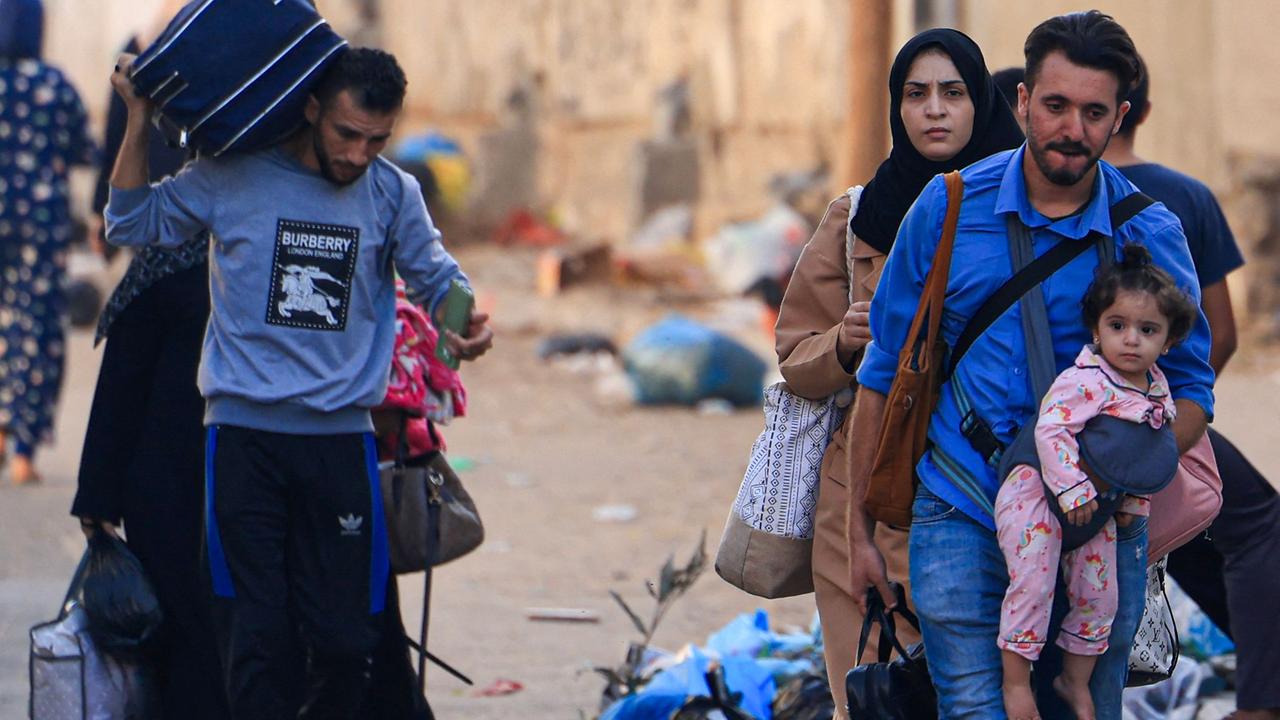 Palästinenser flüchten in den Süden von Gaza - ZDFheute