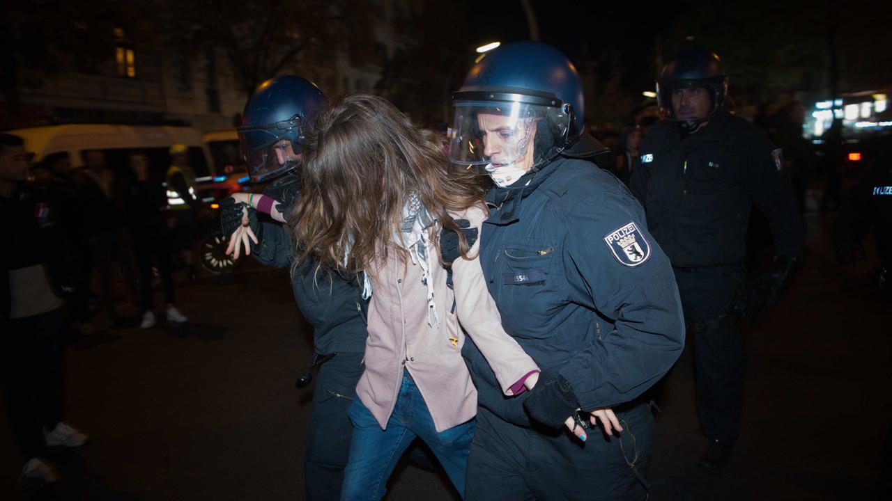 174 Festnahmen bei Pro-Palästina-Demo in Berlin-Neukölln - ZDFheute
