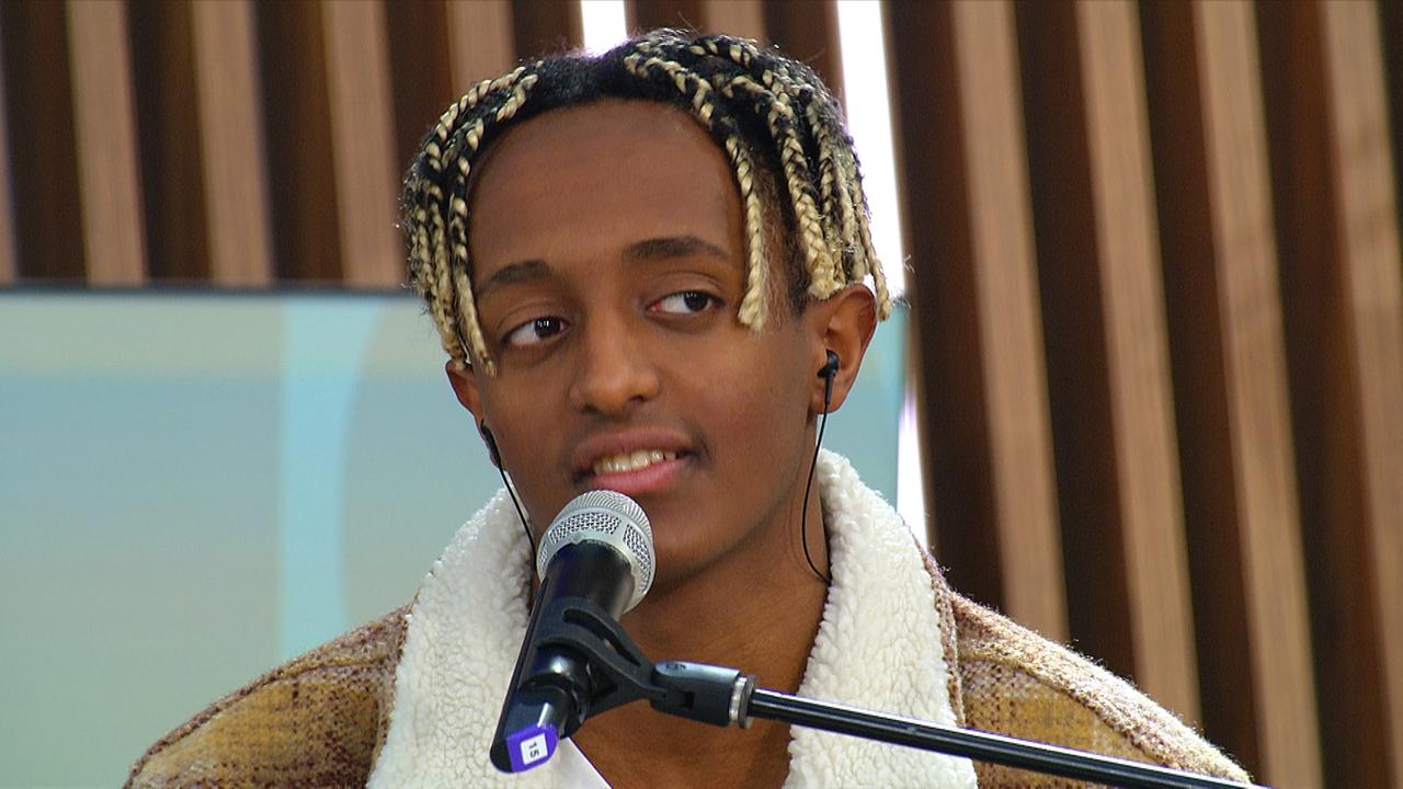 bac - "Rosaroter Tee" - ZDFheute