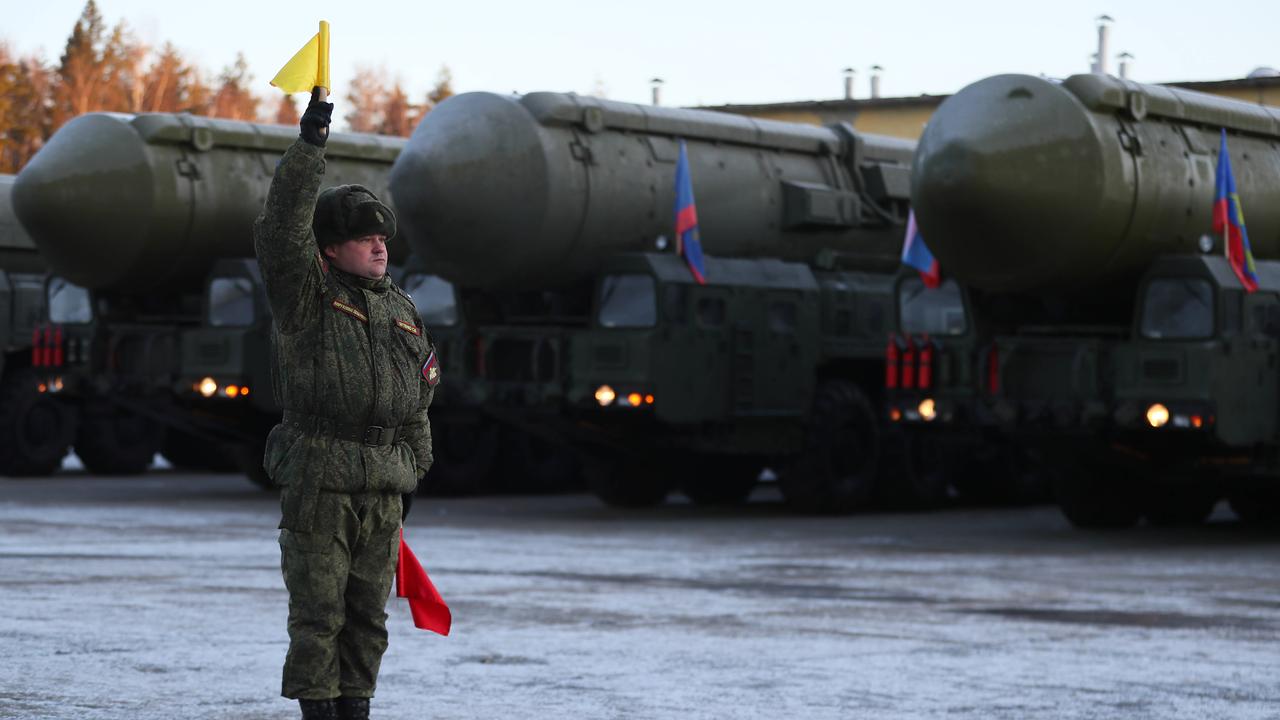 Ukraine-Krieg: Wie gefährlich Putins Oreschnik-Rakete ist - ZDFheute