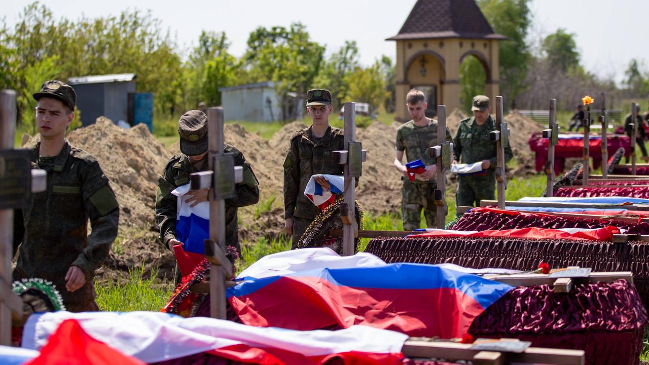 Tote russische Soldaten in Ukraine: Wo bleibt der Aufschrei? - ZDFheute