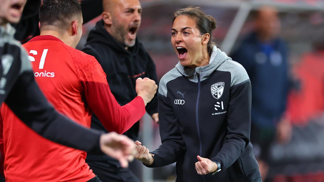 Trainerin Wittmann führt FC Ingolstadt zum ersten Pokalsieg - ZDFheute