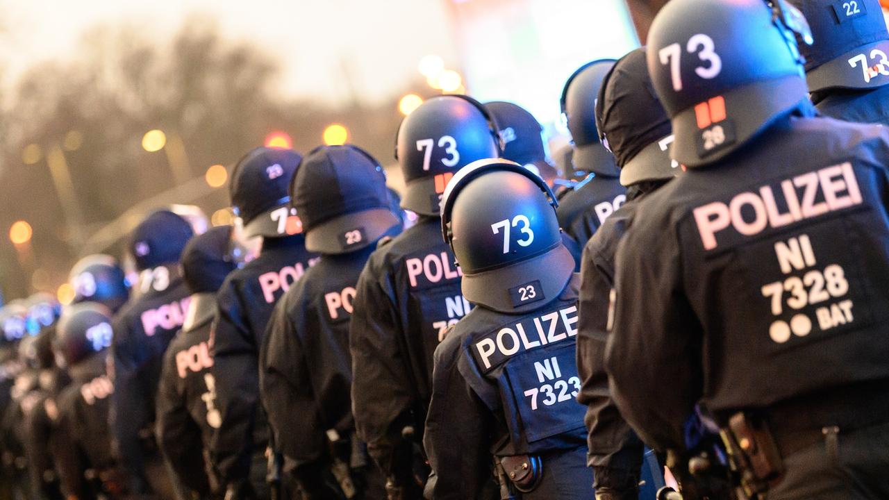 Im Visier des Terrors - Politischer Extremismus in Deutschland ...